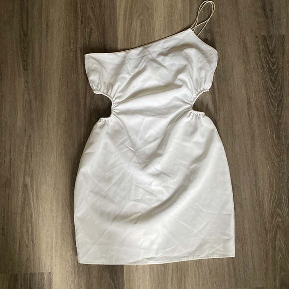 Zara | Dresses | Nwot Zara White Dress Cut Out Waist One Shoulder Dress Size Small | Poshmark